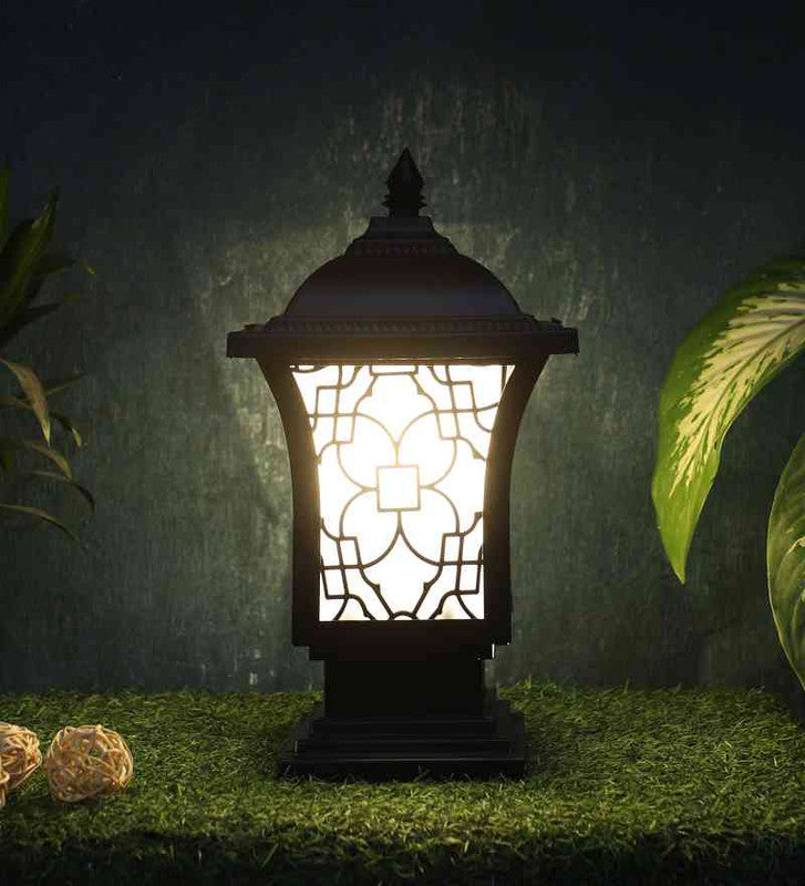 Fyrora Black Iron Gate Light | B22 holder | Included Bulb | Eliante by